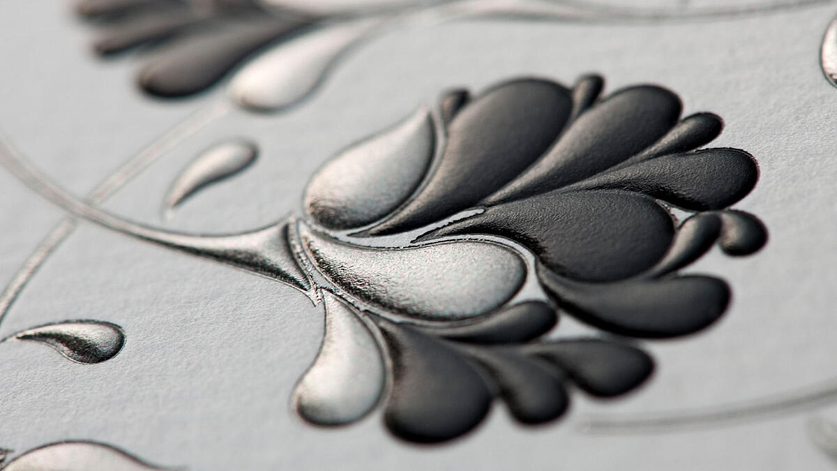 Live the Trend: Matte & Pigmented Hot Stamping - KURZ Graphics