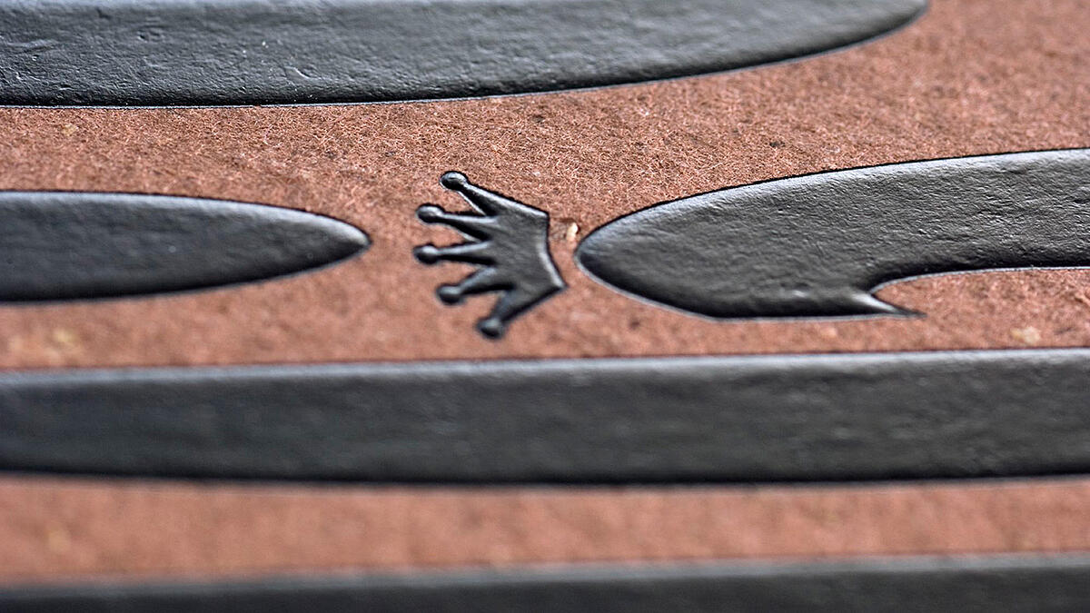 Live the Trend: Matte & Pigmented Hot Stamping - KURZ Graphics